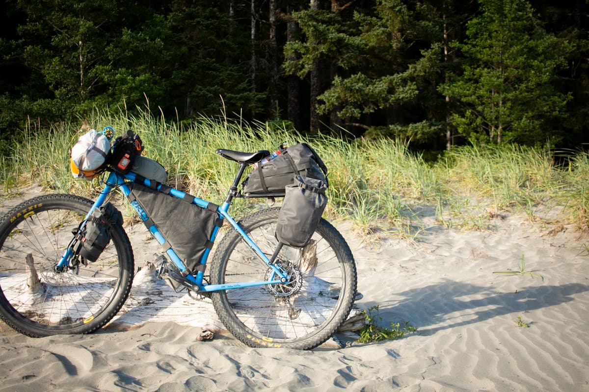 Tailfin Carbon Rack, Trunk Bag & Mini-Panniers Review