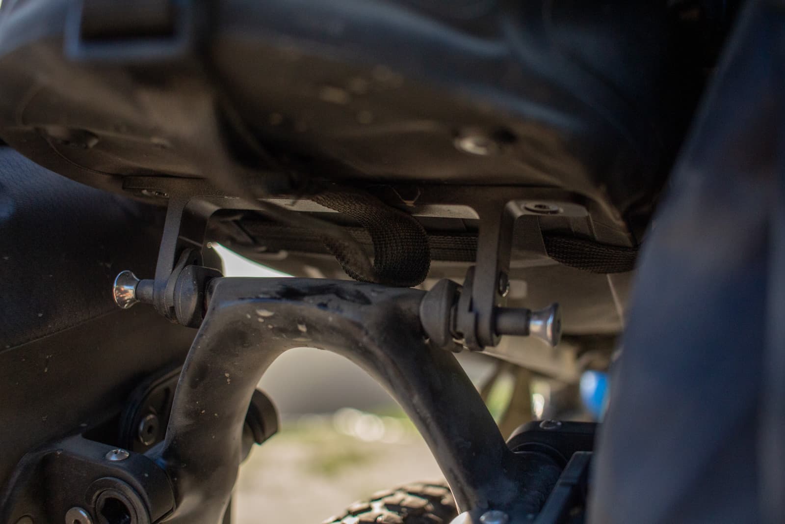 Tailfin Carbon Rack, Trunk Bag & Mini-Panniers Review